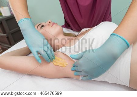 Depilation 图片和照片（免费试用） | Bigstock