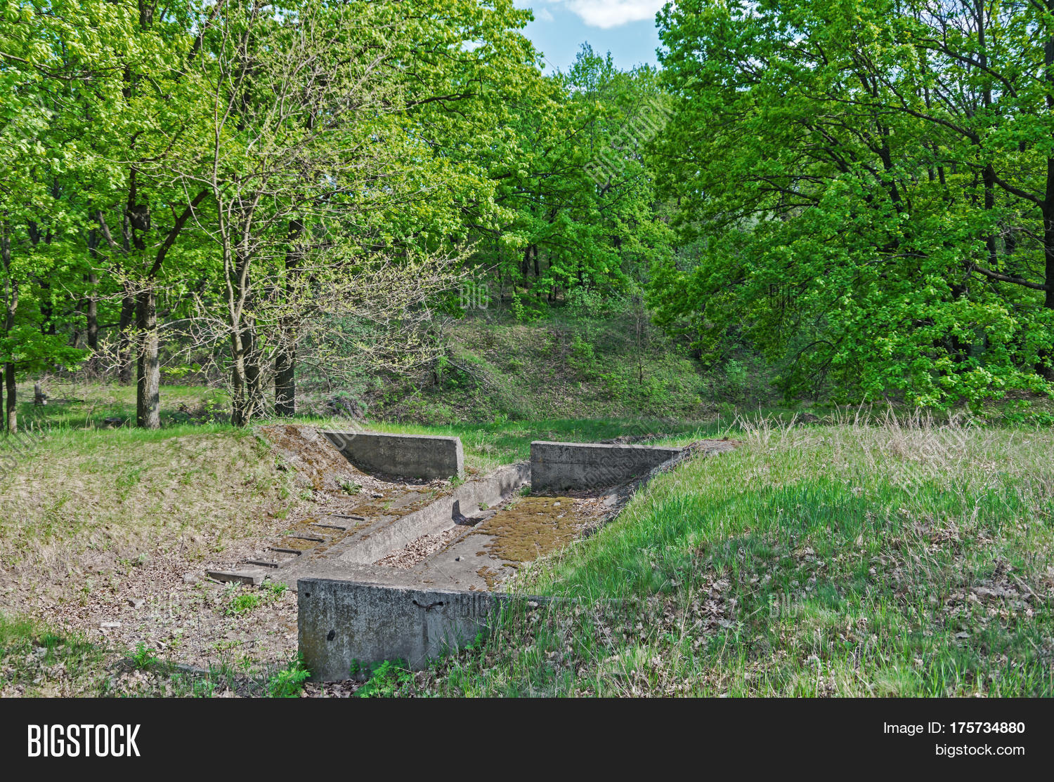 Concrete Hydraulic Image & Photo (Free Trial) | Bigstock