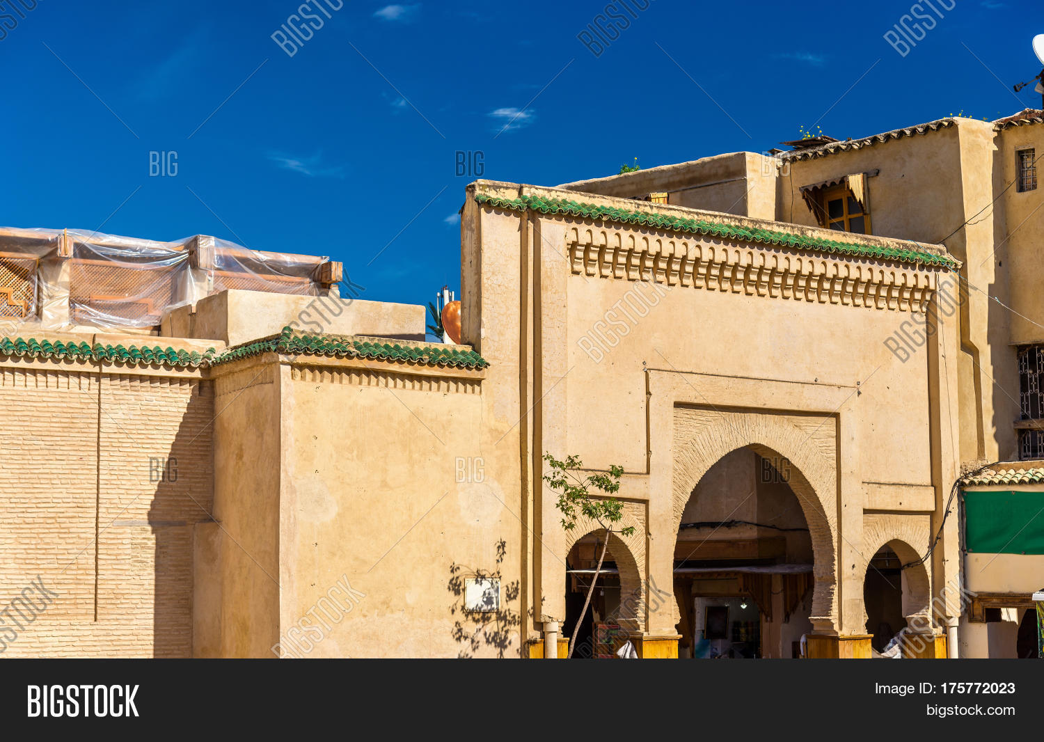 Gate On Rcif Square Image & Photo (Free Trial) | Bigstock
