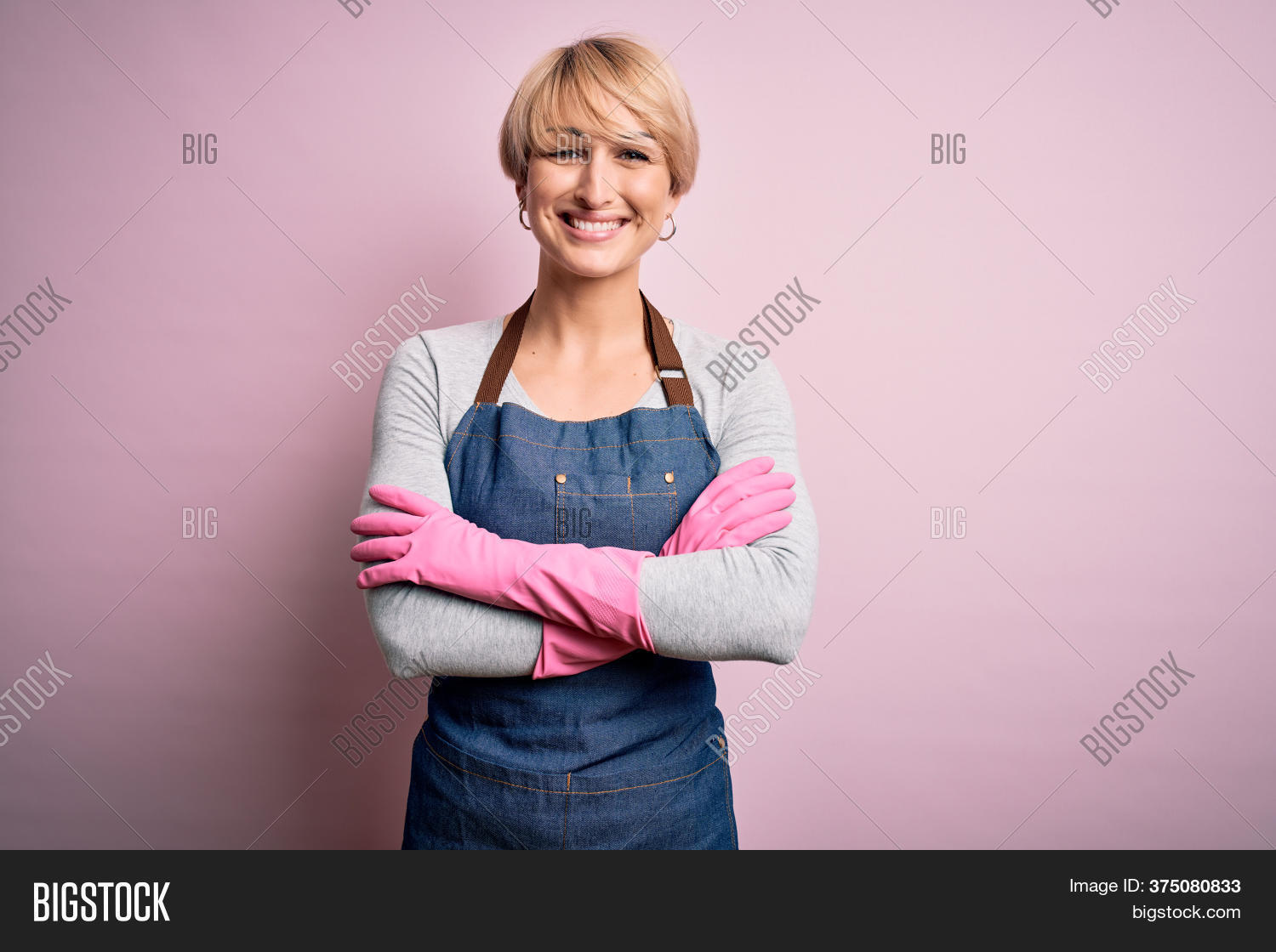 Young Blonde Cleaner Image & Photo (Free Trial) | Bigstock