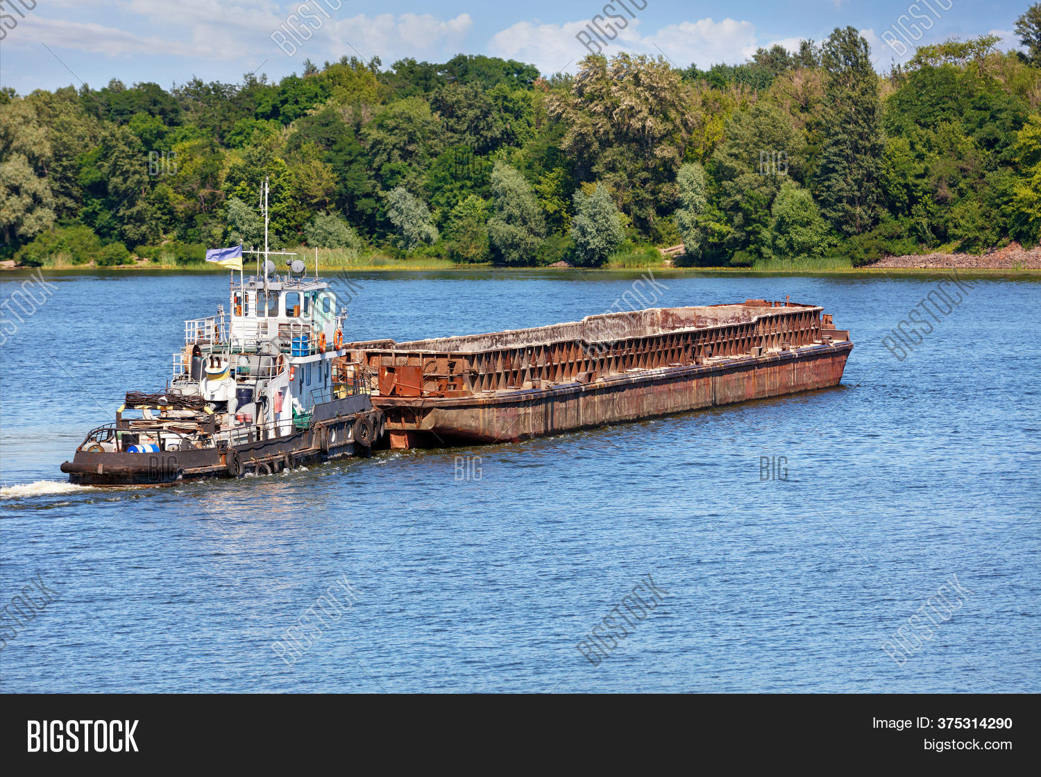 River Tugboat Pushes Image & Photo (Free Trial) | Bigstock