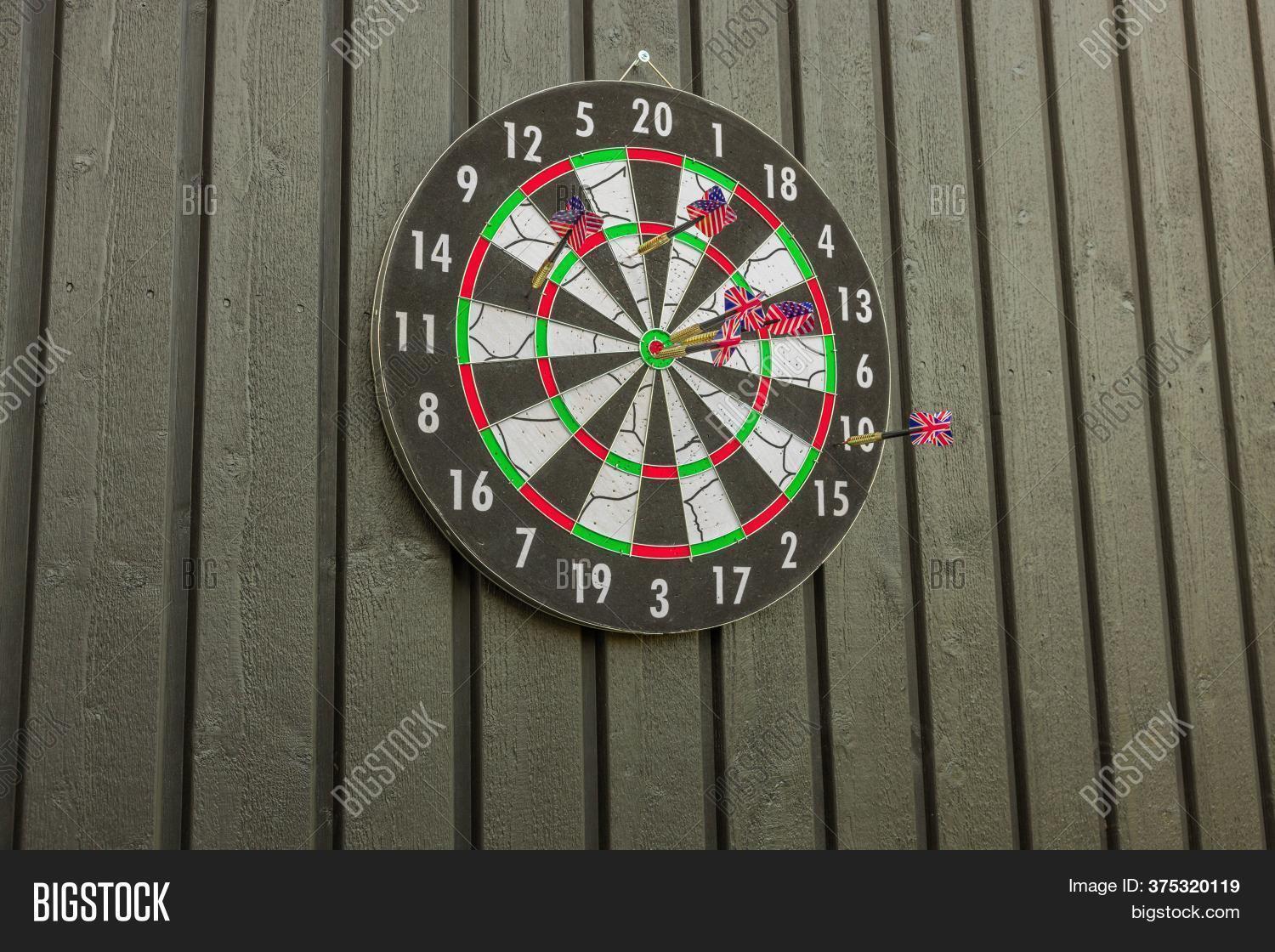 Close View Dartboard Image & Photo (Free Trial) | Bigstock