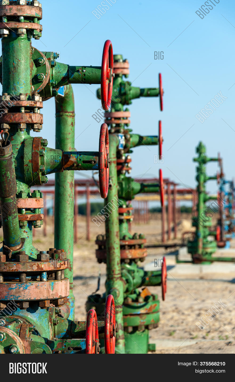 Petroleum Well Image & Photo (Free Trial) | Bigstock