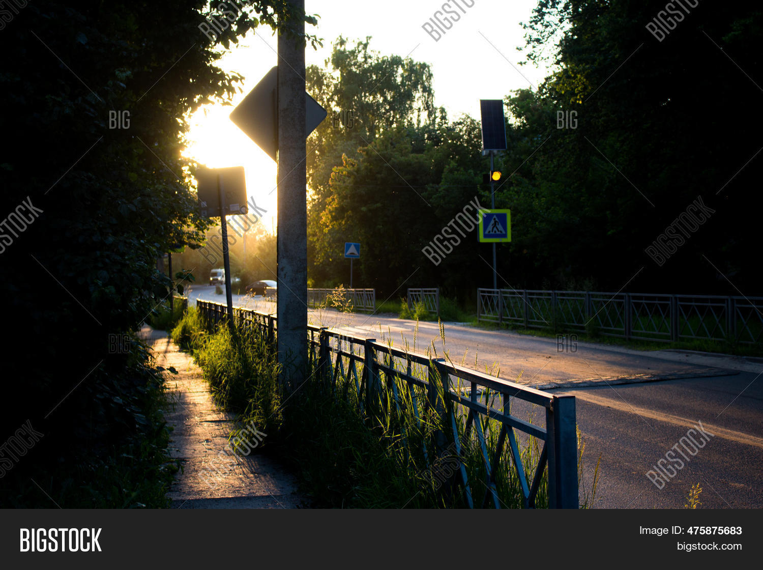 Pedestrian Sidewalk Image & Photo (Free Trial) | Bigstock