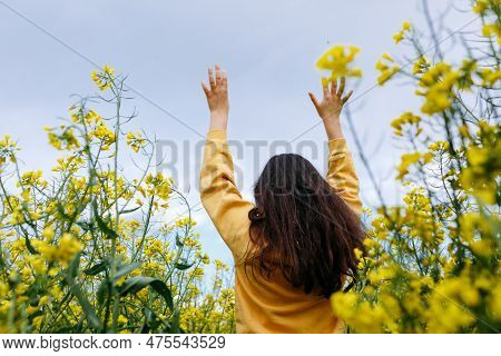 Back View Child Arms Image & Photo (Free Trial) | Bigstock