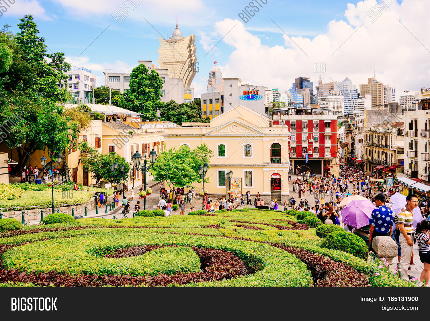 MACAU - NOVEMBER 16: Image & Photo (Free Trial) | Bigstock