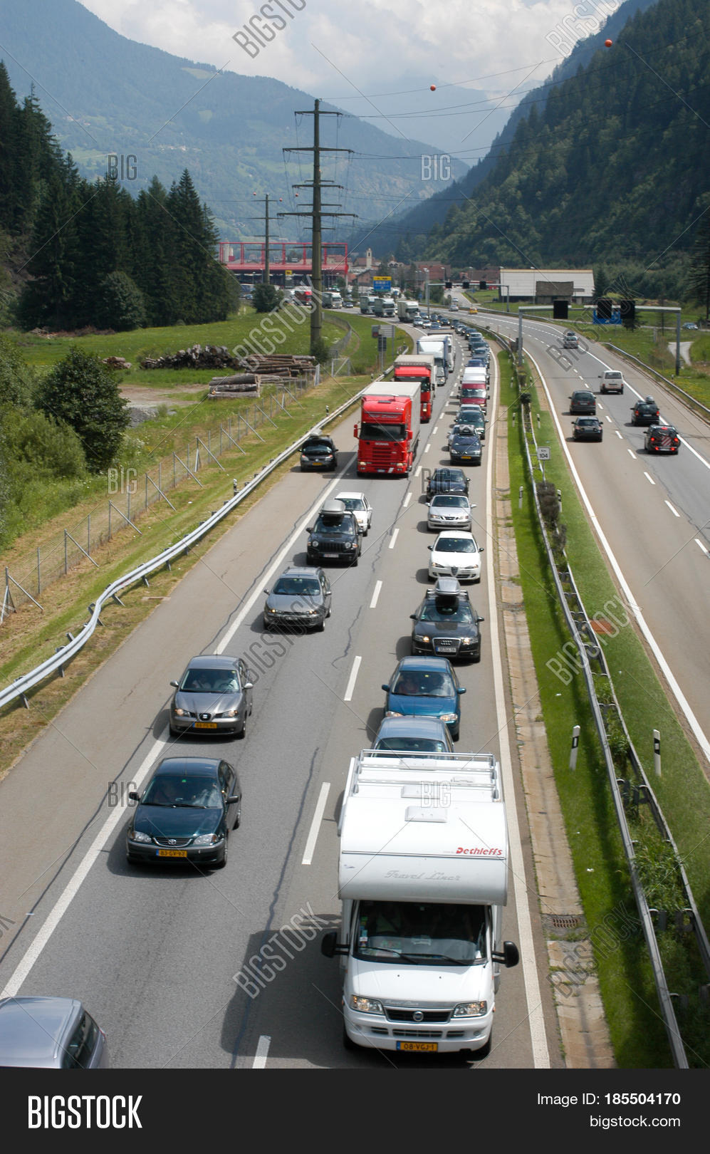 Vehicles Waiting Line Image & Photo (Free Trial) | Bigstock