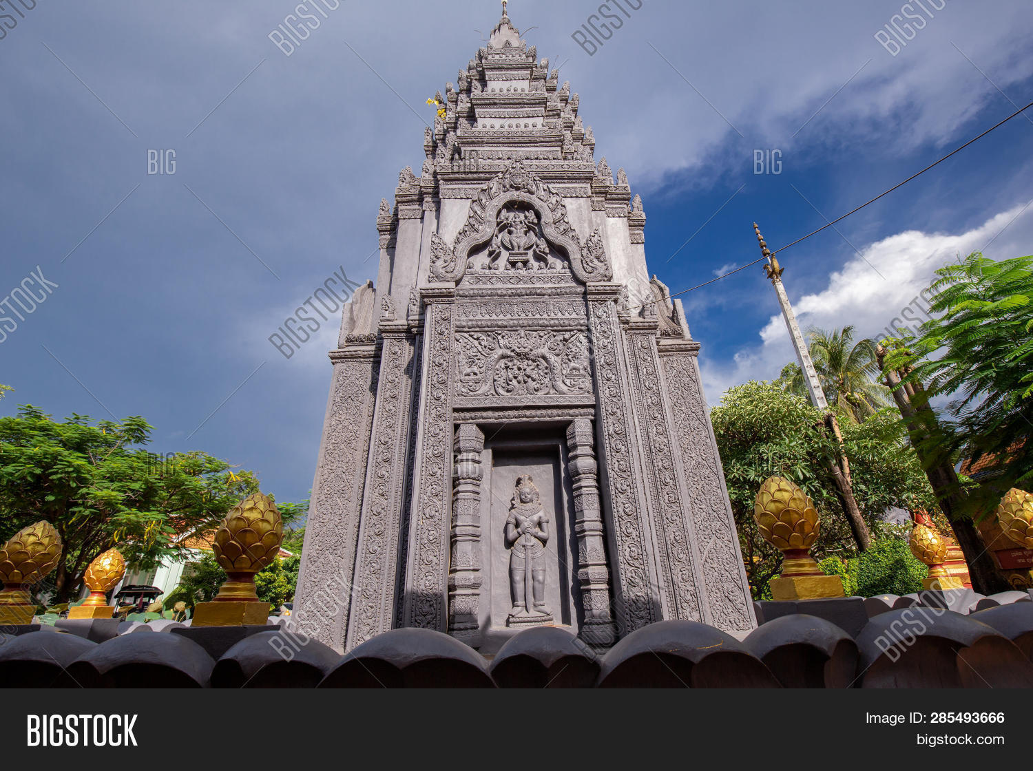 Wat Preah Prom Rath, Image & Photo (Free Trial) | Bigstock
