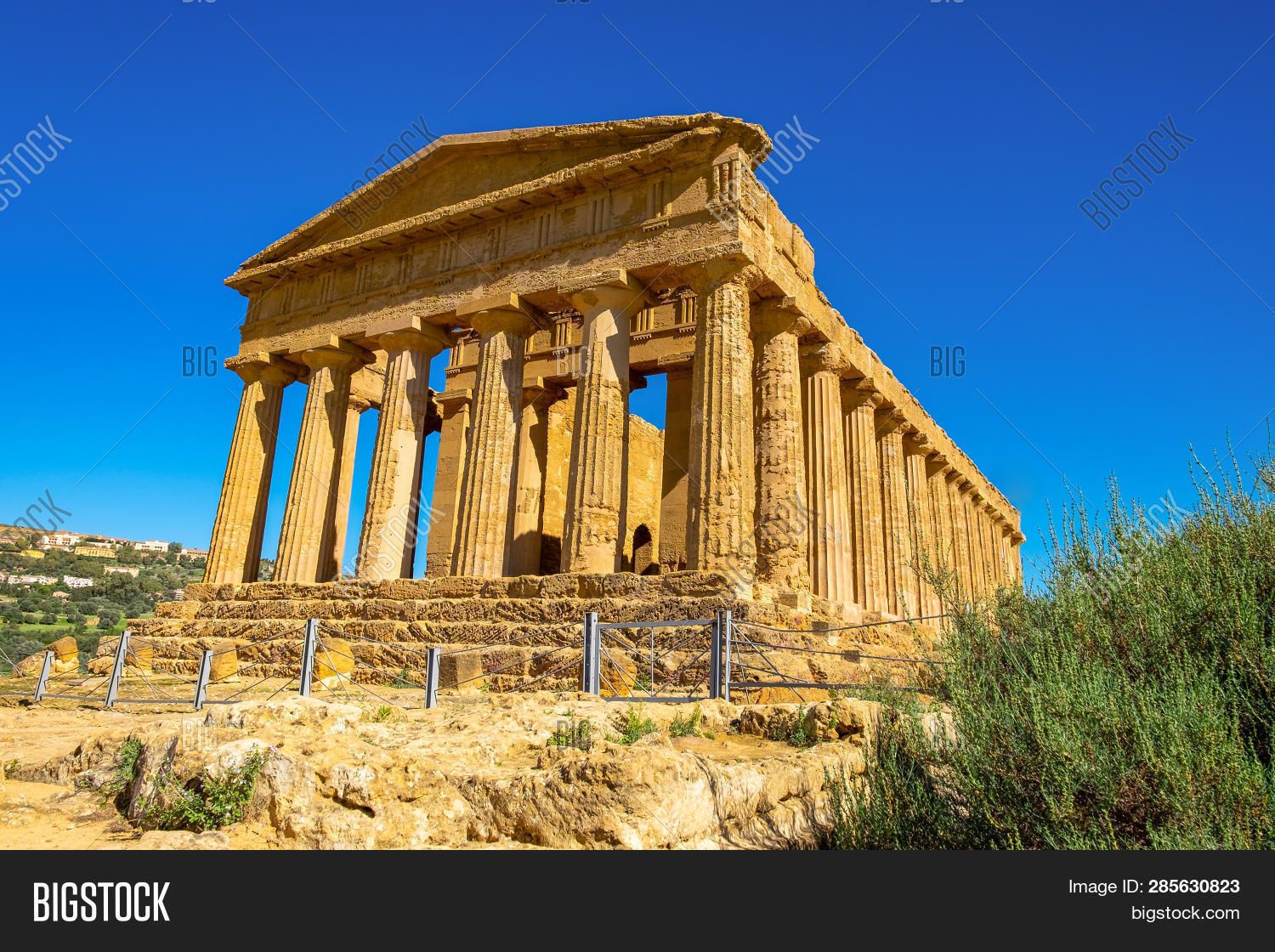 Ancient Doric Greek Image & Photo (Free Trial) | Bigstock