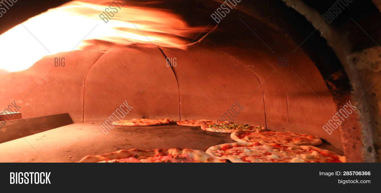 Oven Italian Pizzeria Image & Photo (Free Trial) | Bigstock