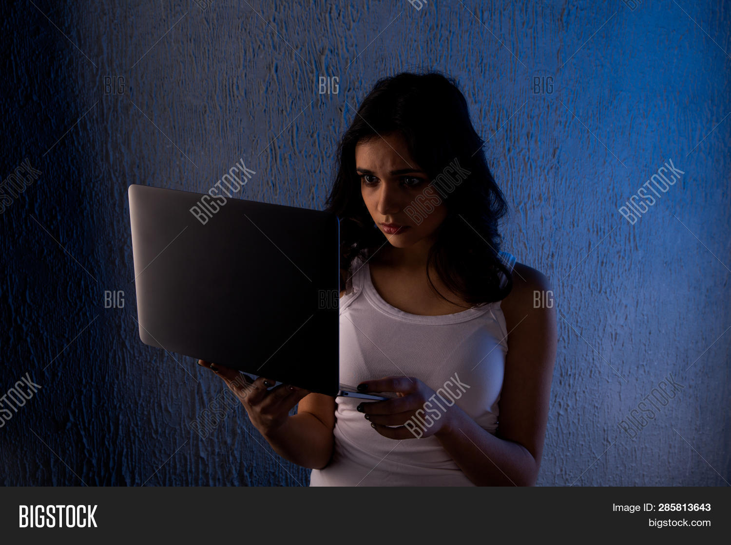 Sad Scared Female Image & Photo (Free Trial) | Bigstock