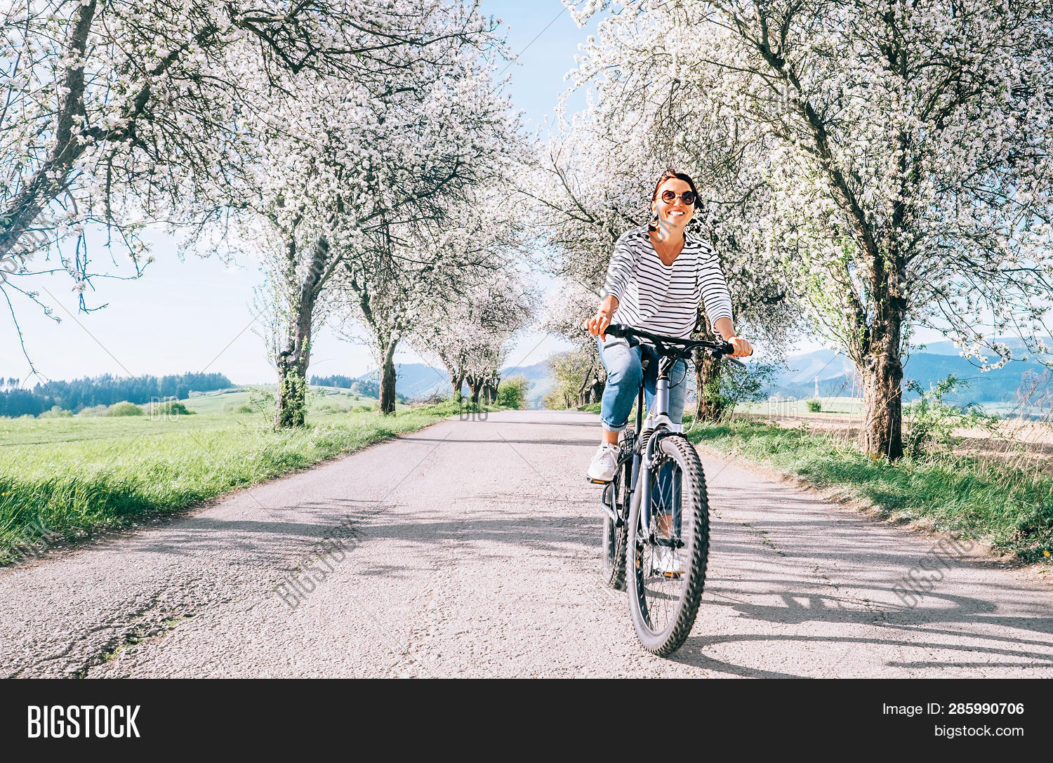 Happy Smiling Woman Image & Photo (Free Trial) | Bigstock