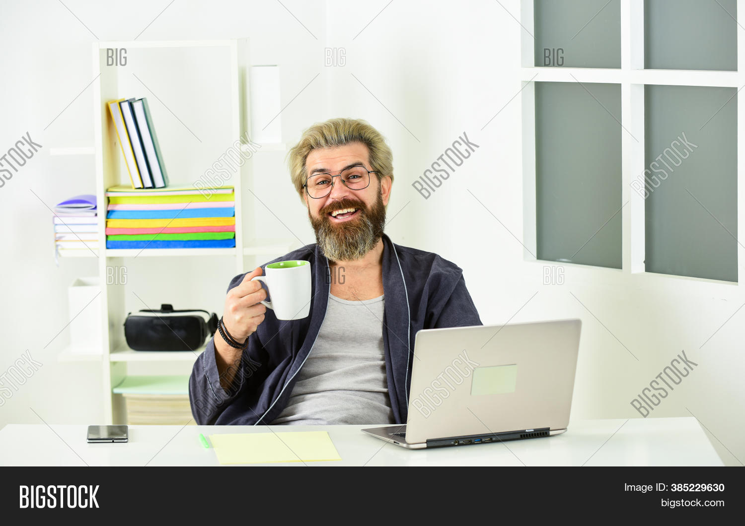 Unemployed Man Looking Image & Photo (Free Trial) | Bigstock