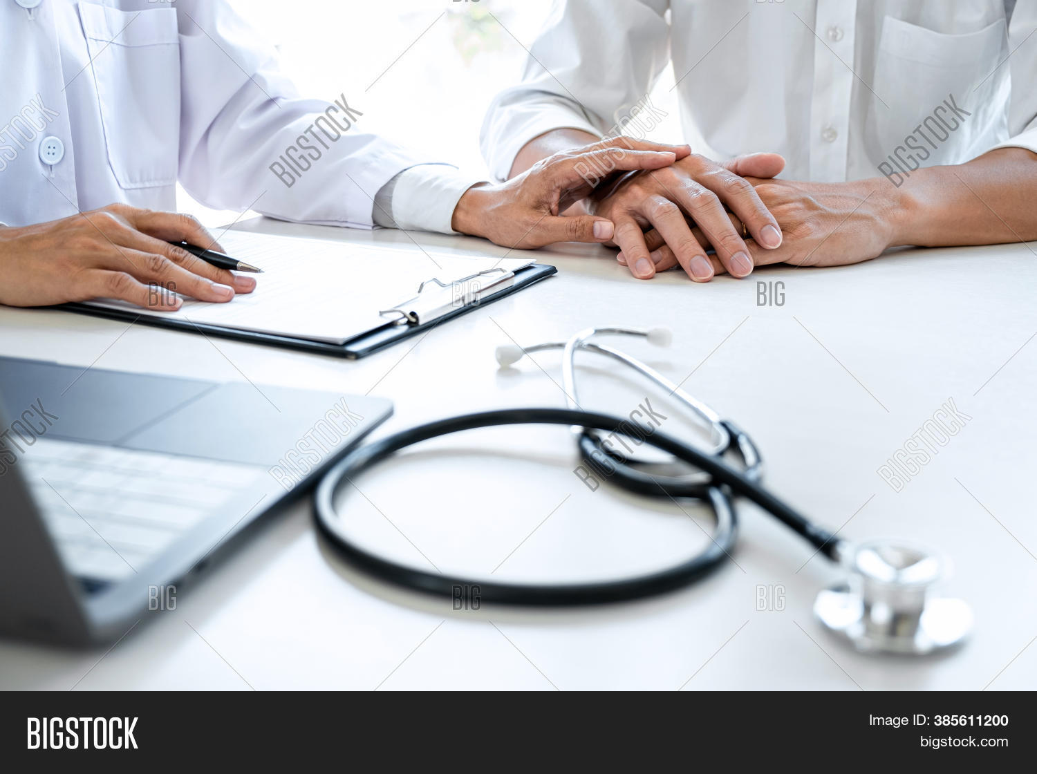 Image Doctor Touching Image & Photo (Free Trial) | Bigstock