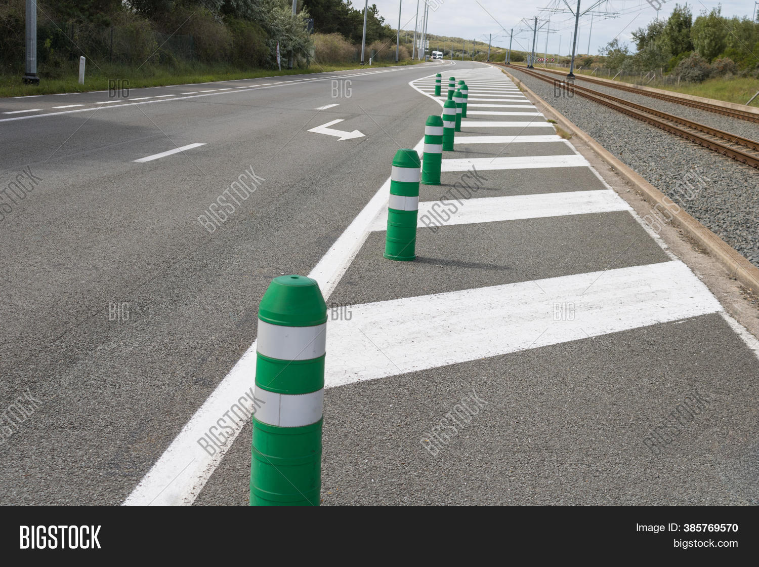 Line Green Traffic Image & Photo (Free Trial) | Bigstock