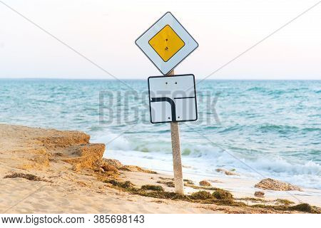 Road Sign Main Road, Image & Photo (Free Trial) | Bigstock