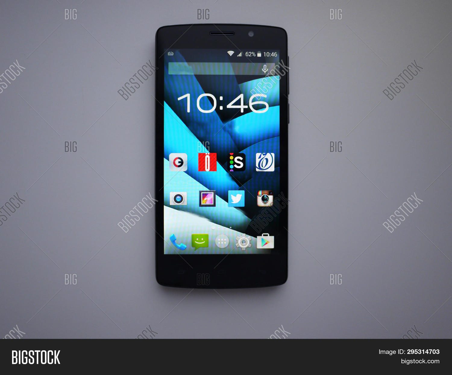 Smartphone Display Image & Photo (Free Trial) | Bigstock