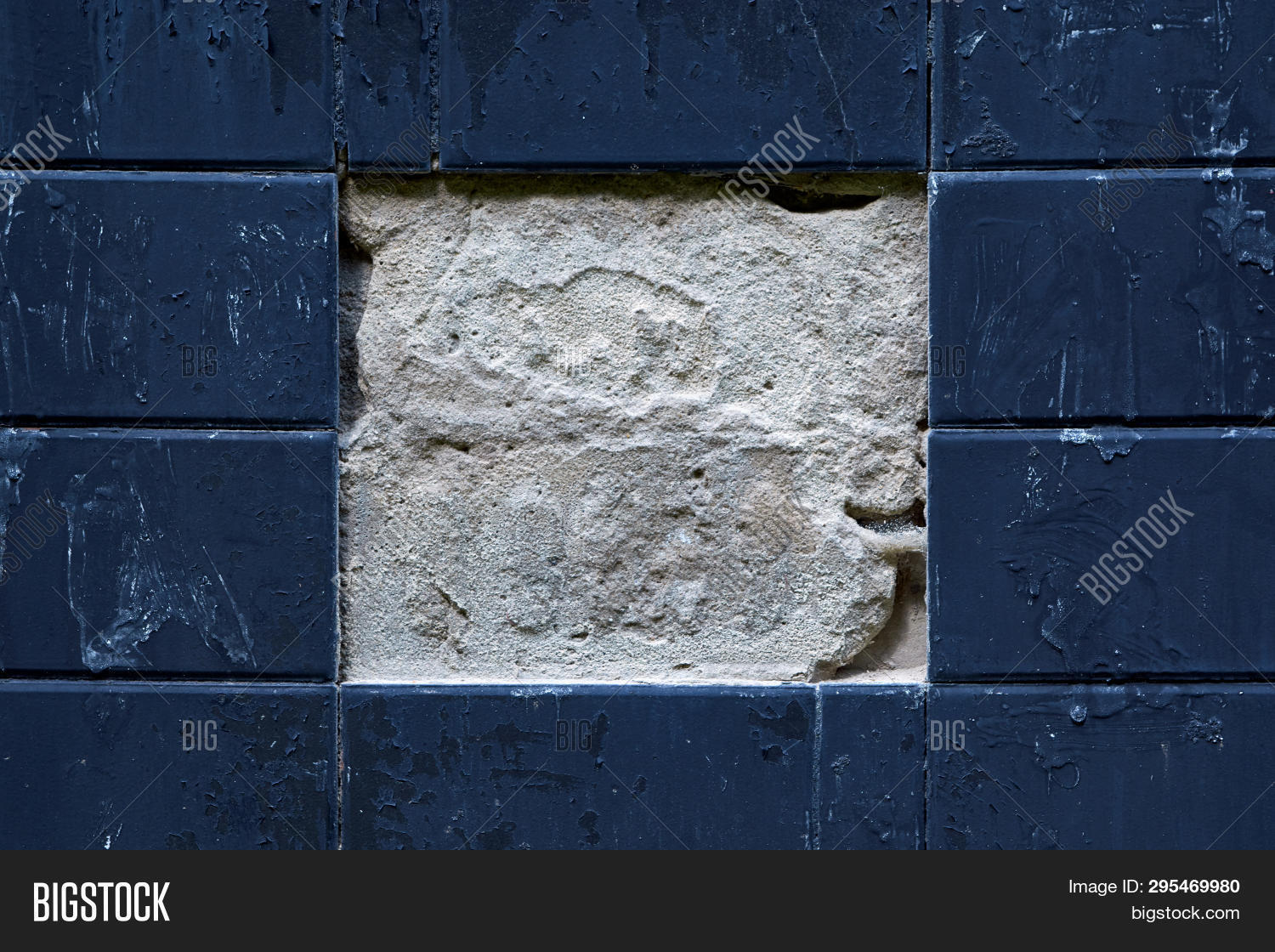 Facing Plates On Wall Image & Photo (Free Trial) | Bigstock