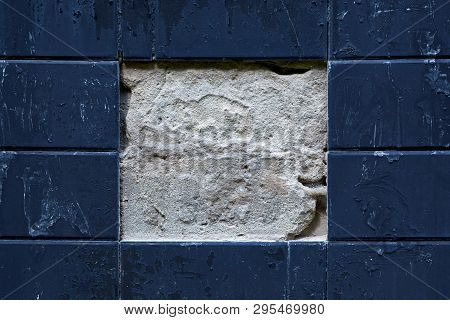 Facing Plates On Wall Image & Photo (Free Trial) | Bigstock