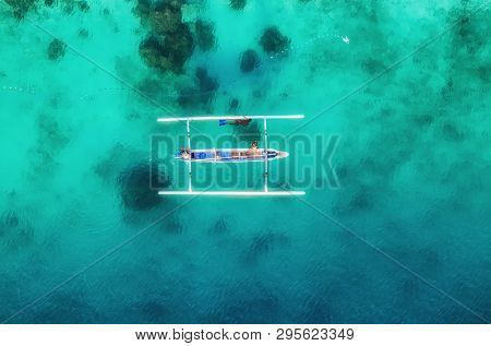 Boat On Water Surface Image & Photo (Free Trial) | Bigstock