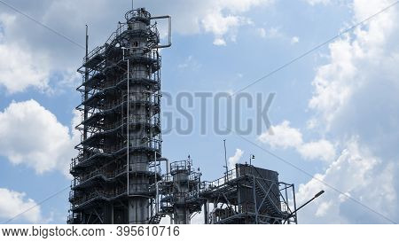 Distillation Tower Image & Photo (Free Trial) | Bigstock