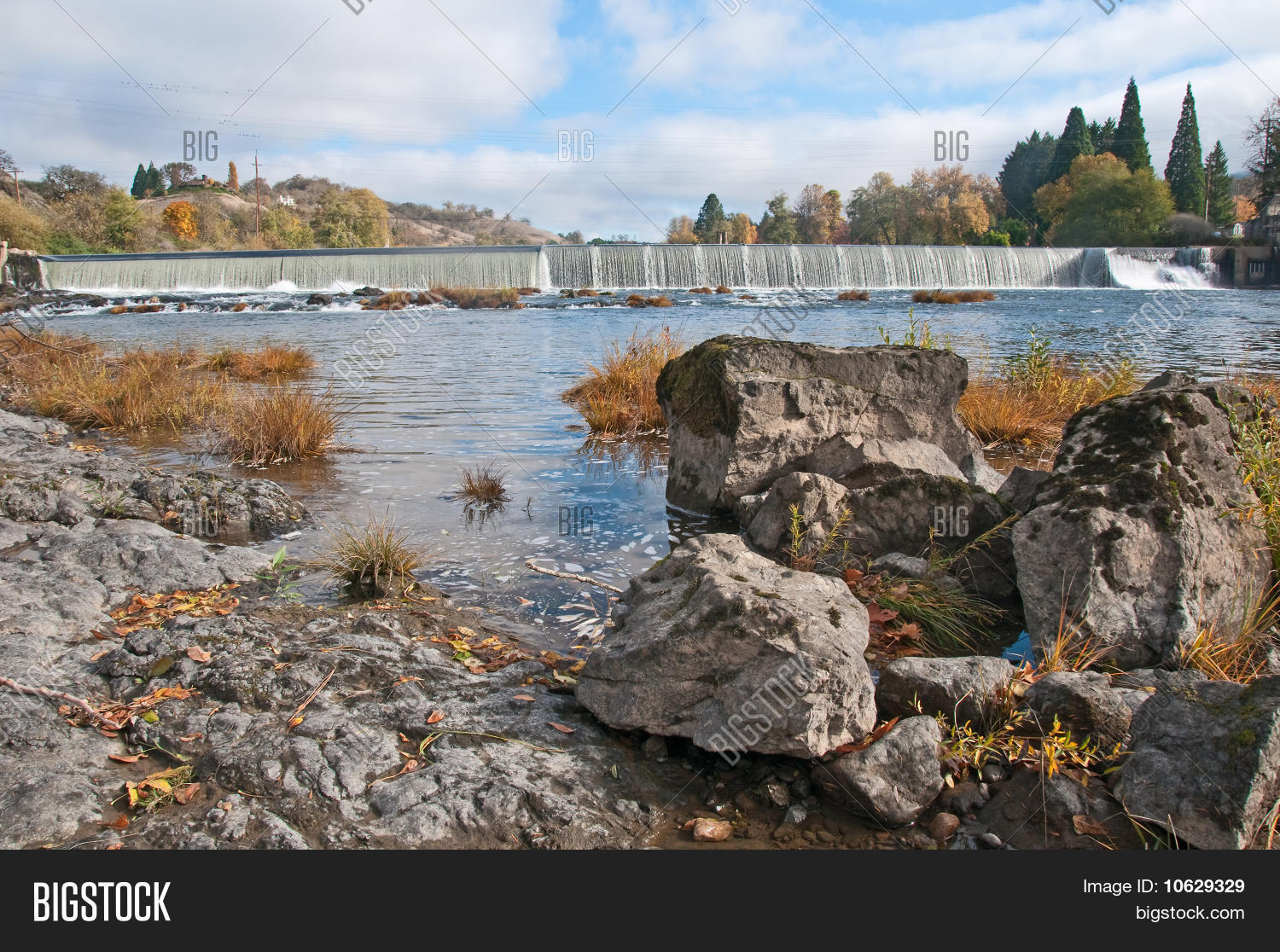 Dam Umpqua River Image & Photo (Free Trial) | Bigstock