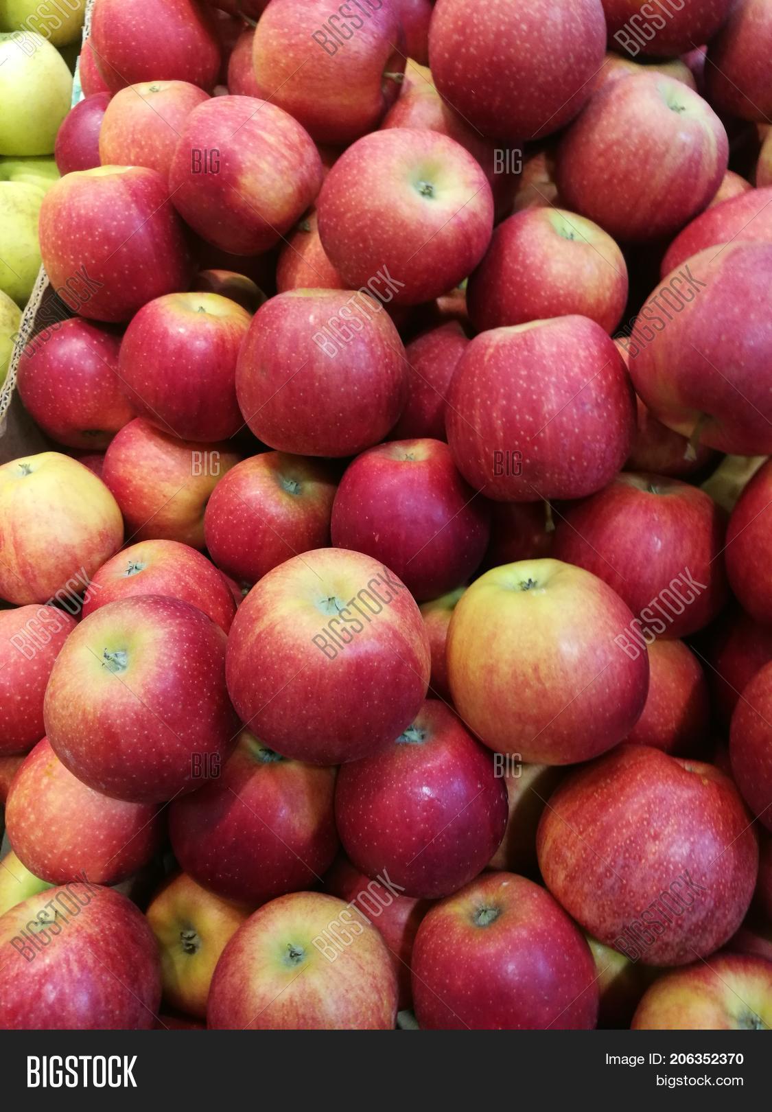 Apple Farmer's Market Image & Photo (Free Trial) | Bigstock