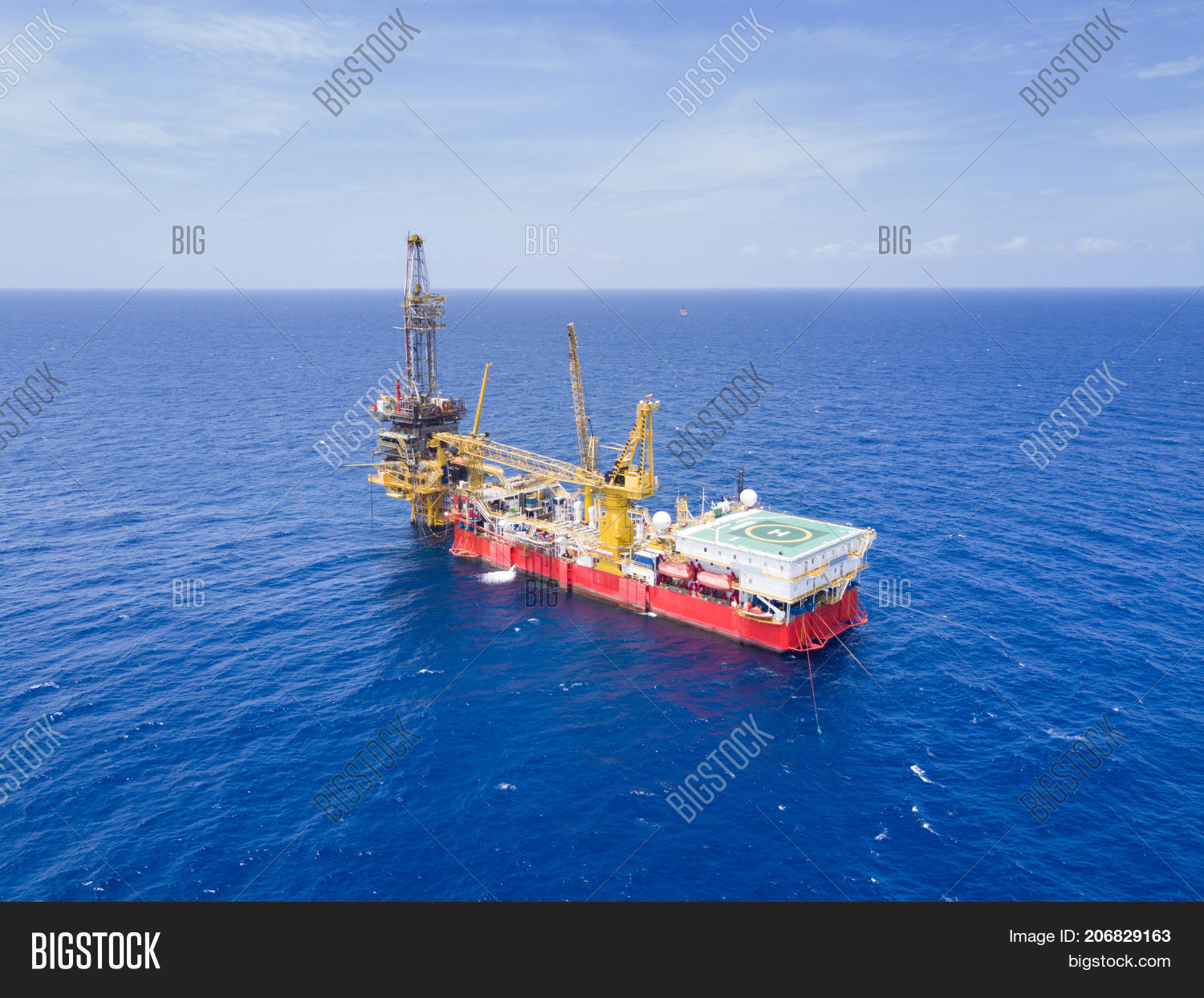 Aerial View Tender Image & Photo (Free Trial) | Bigstock