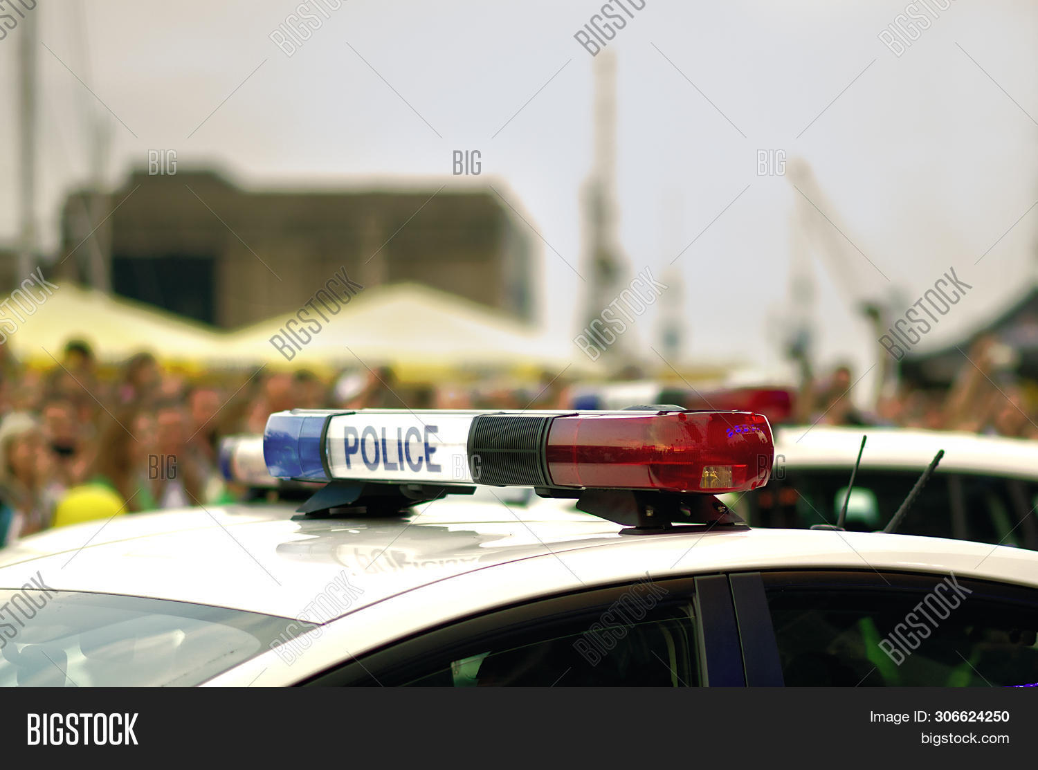 Roof Mounted Police Image & Photo (Free Trial) | Bigstock