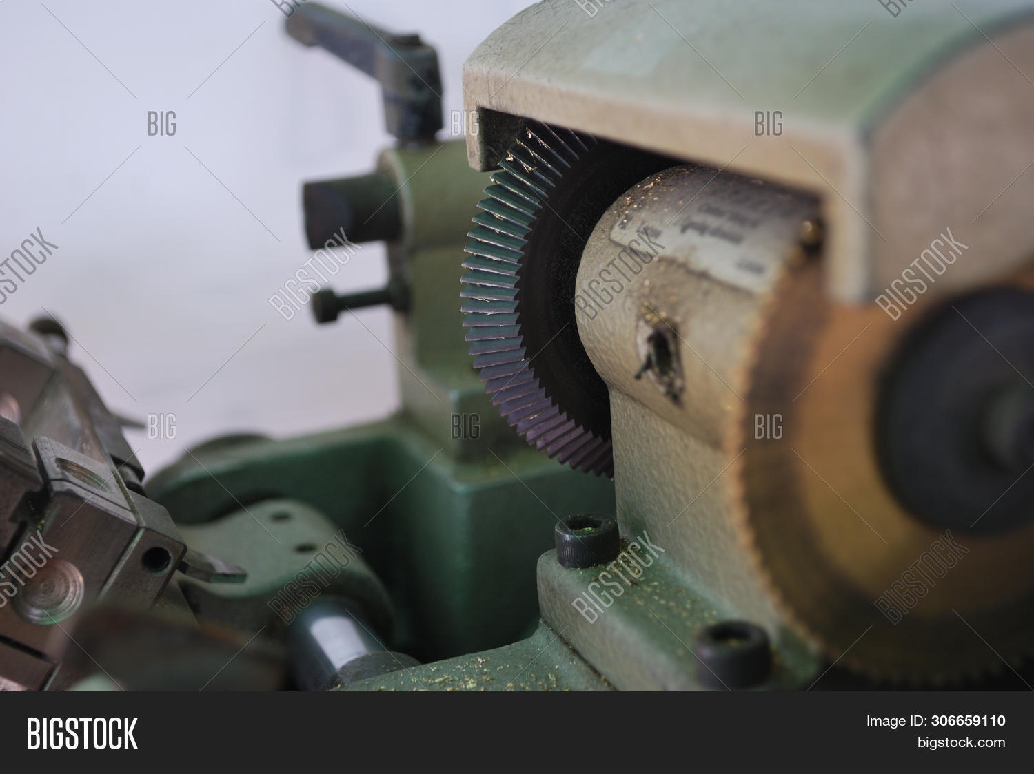 Small Metal Cutting Image & Photo (Free Trial) | Bigstock