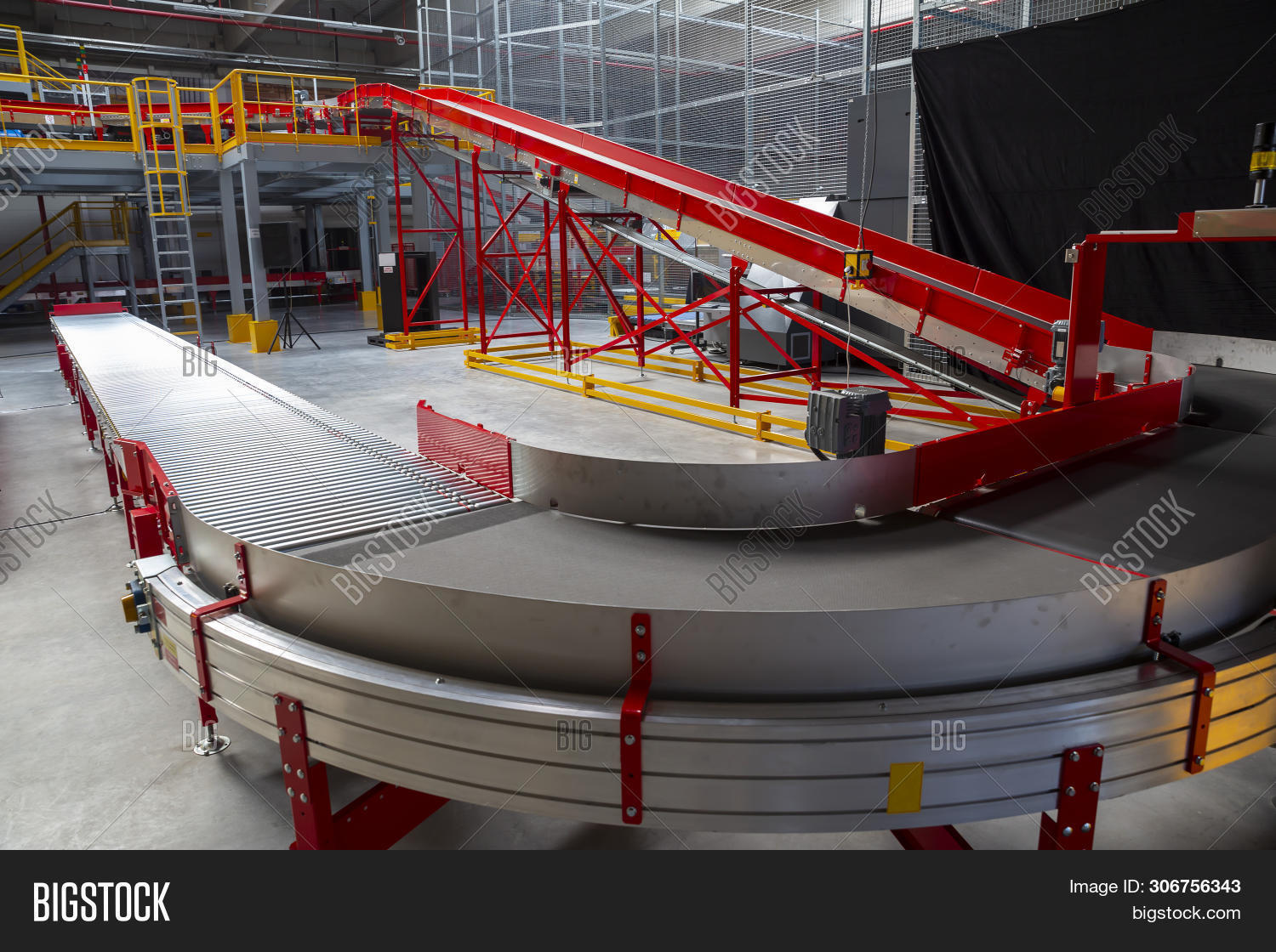 Empty Conveyor Sorting Image & Photo (Free Trial) | Bigstock