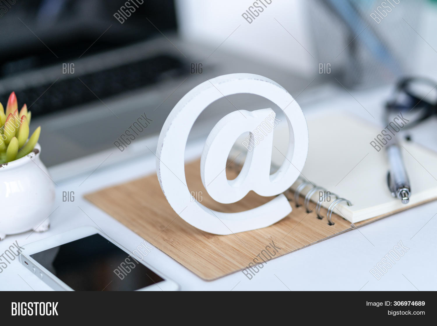 Email Sign On White Image & Photo (Free Trial) | Bigstock