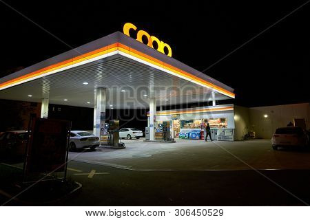 ZURICH, SWITZERLAND - Image & Photo (Free Trial) | Bigstock