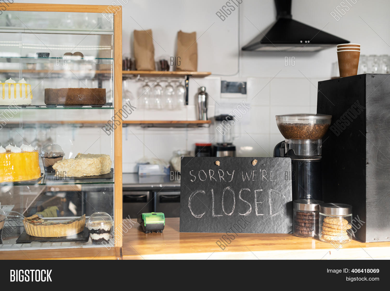 Closed Sign Board On Image & Photo (Free Trial) | Bigstock