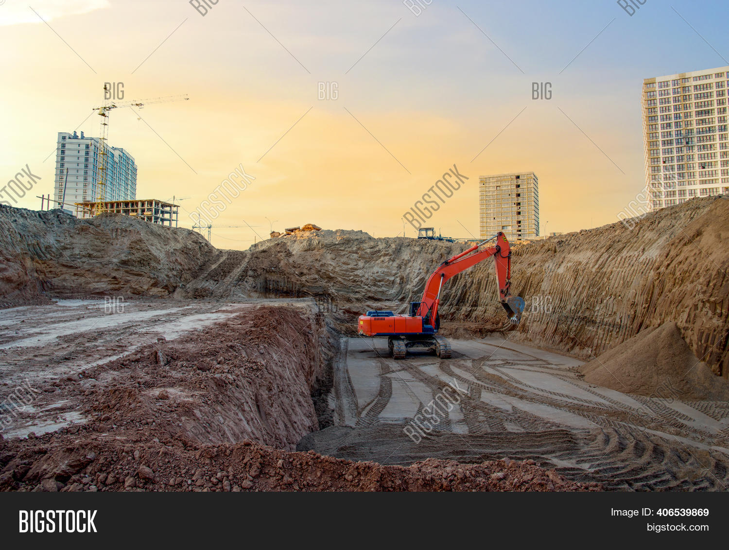 Digging Pit Foundation Image & Photo (Free Trial) | Bigstock