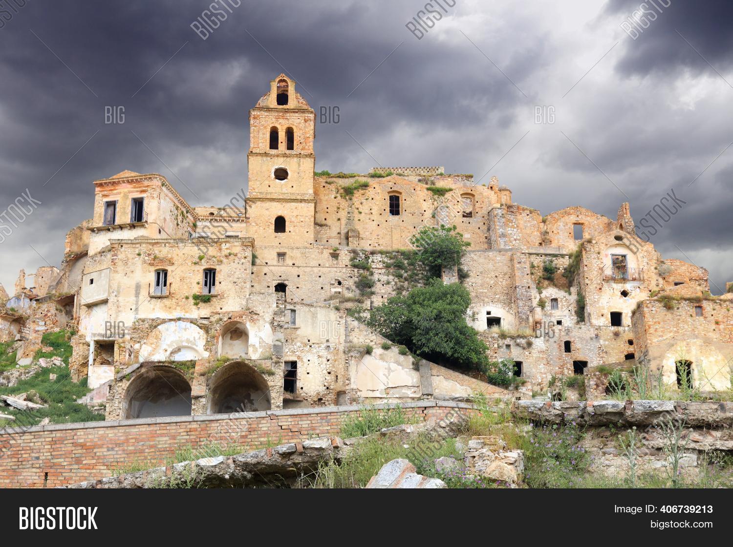 Craco, Italy - Town Image & Photo (Free Trial) | Bigstock