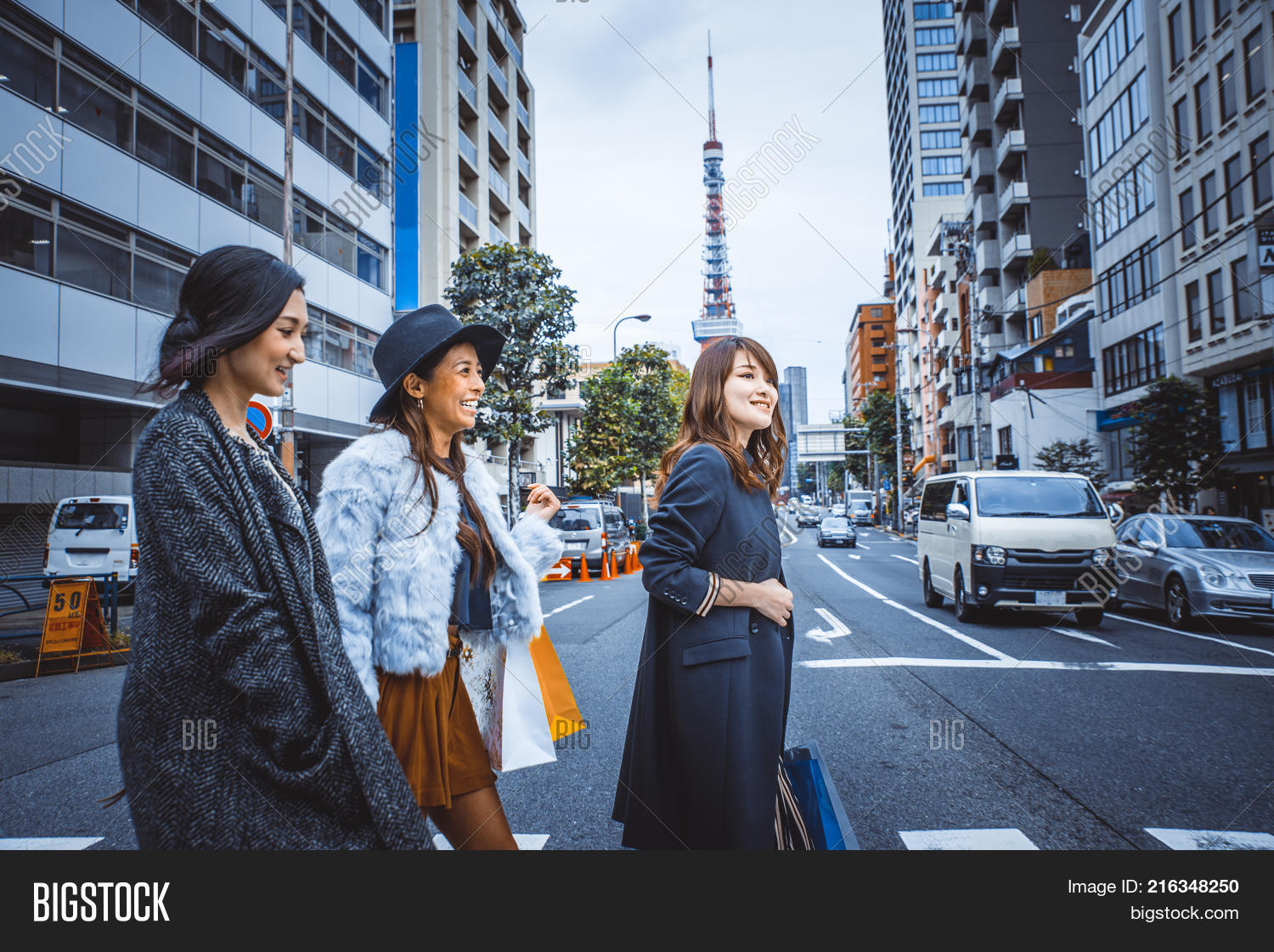 Group Japanese 图片和照片（免费试用） | Bigstock
