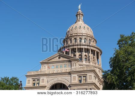 Texas State Capitol Image & Photo (Free Trial) | Bigstock