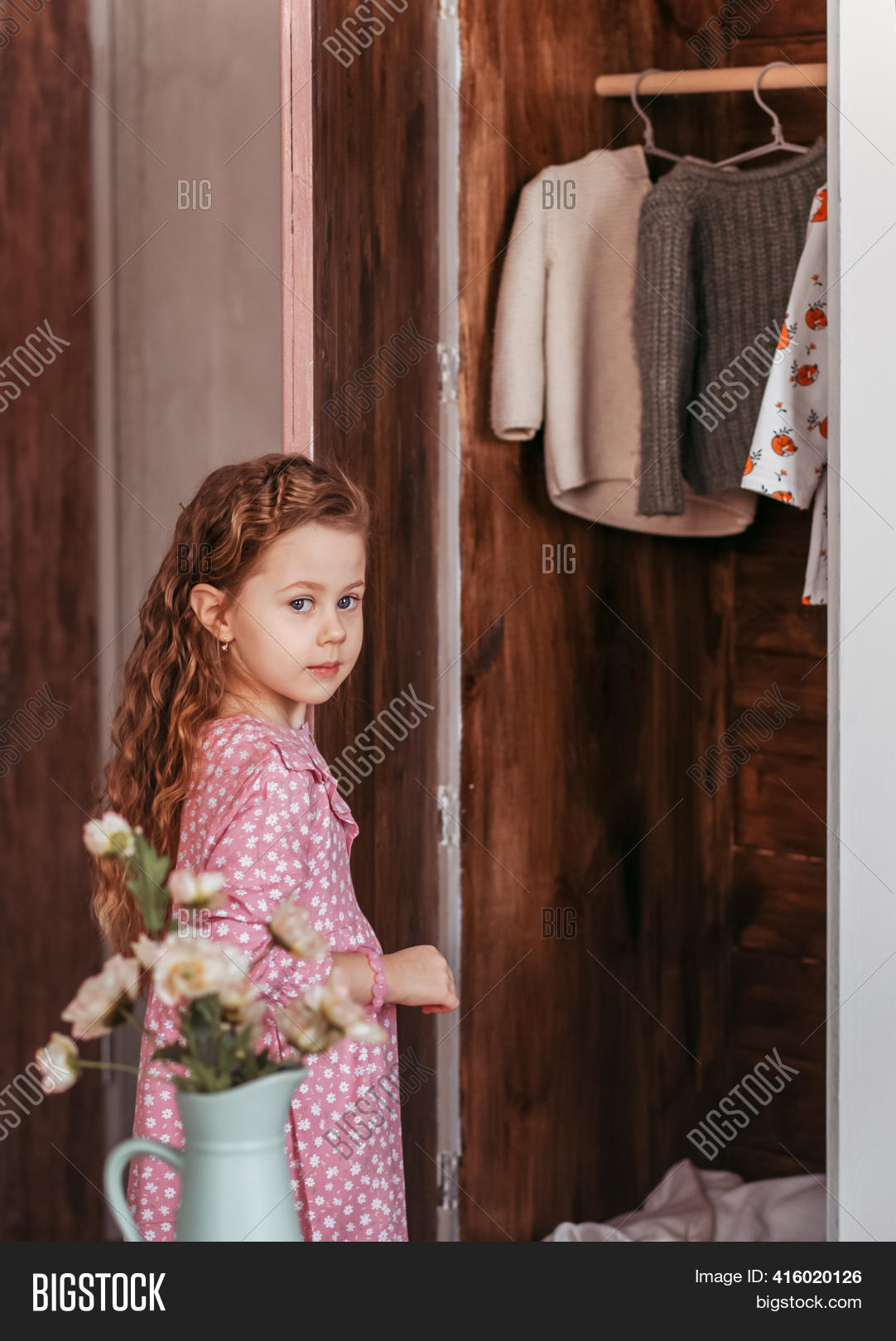 Little Girl Opens Image & Photo (Free Trial) | Bigstock
