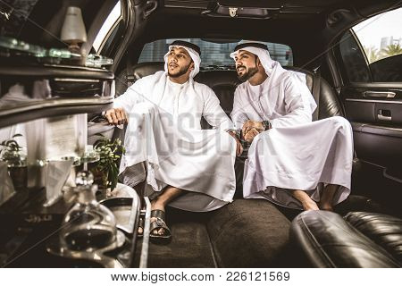 Arabian Men Emirates Image & Photo (Free Trial) | Bigstock