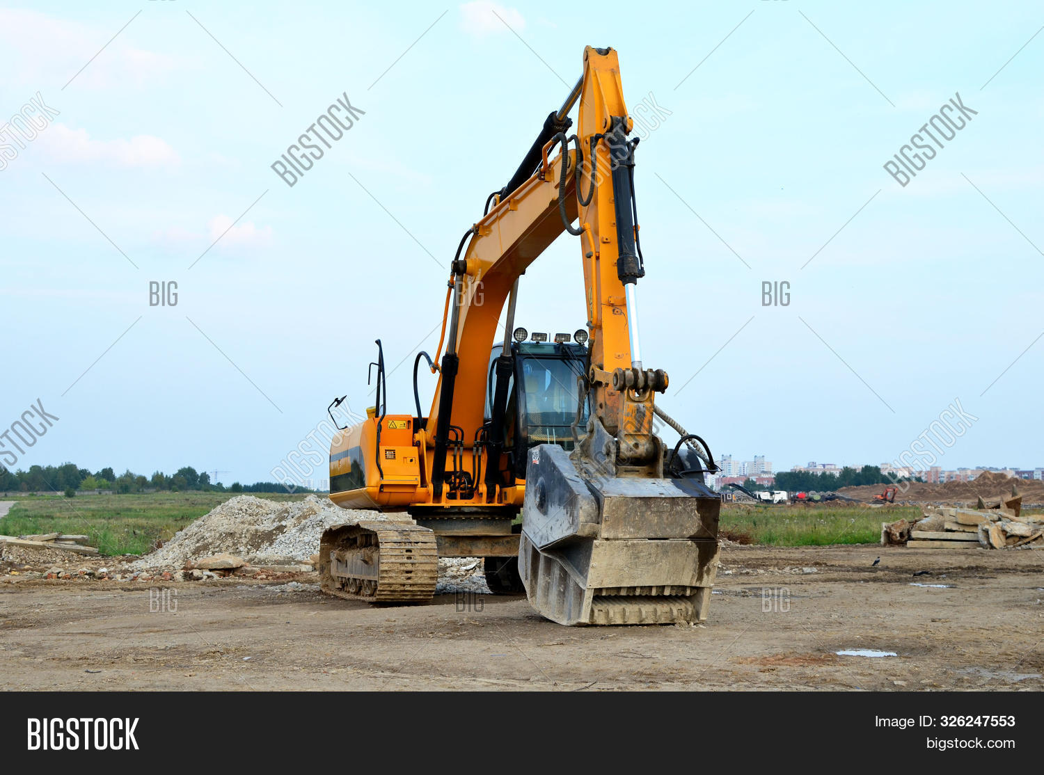 Excavator Crusher Image & Photo (Free Trial) | Bigstock