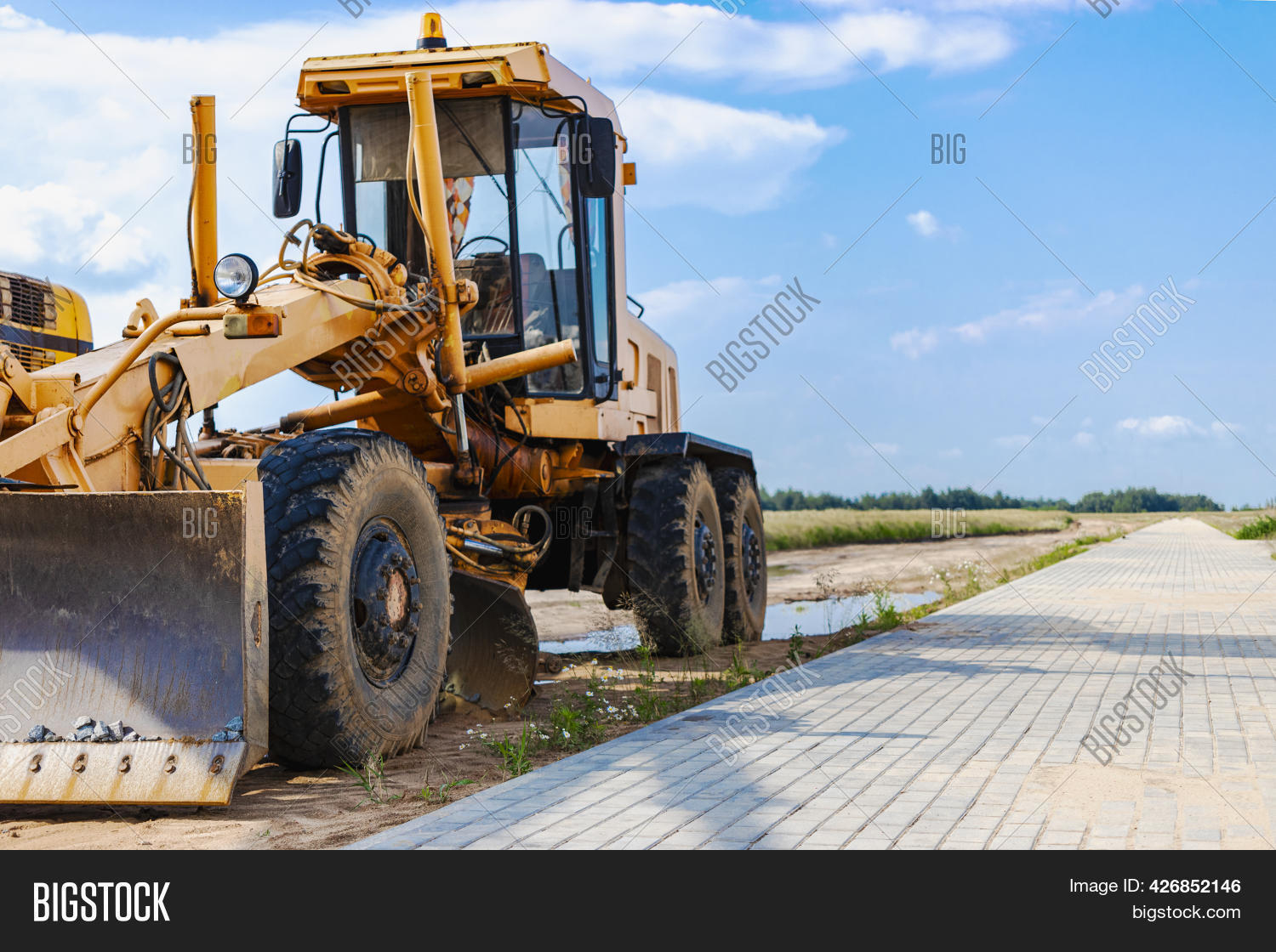 Road Grader - Heavy Image & Photo (Free Trial) | Bigstock