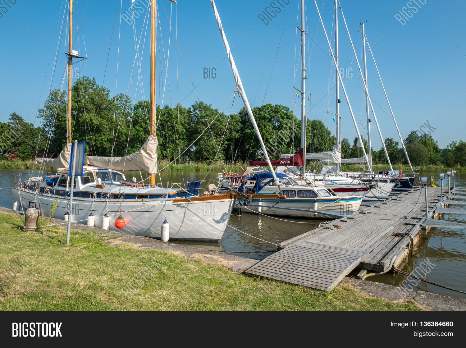 MEM, SWEDEN - JUNE 25 Image & Photo (Free Trial) | Bigstock