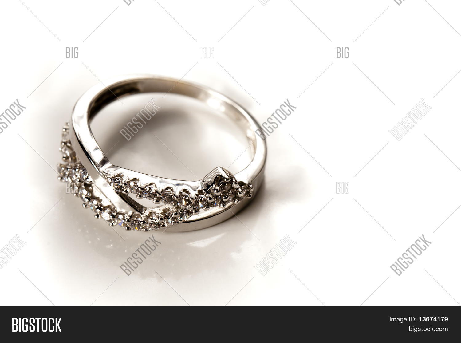 White Gold Ring Image & Photo (Free Trial) | Bigstock