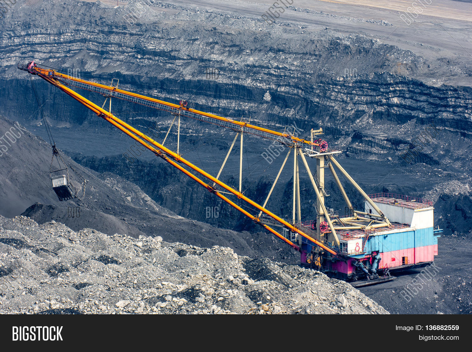 Dragline On Open Pit Image & Photo (Free Trial) | Bigstock