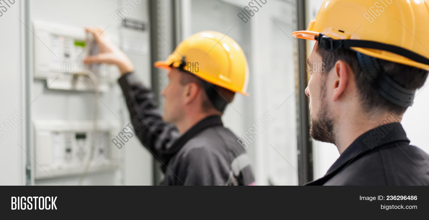 Field Service Crew Image & Photo (Free Trial) | Bigstock