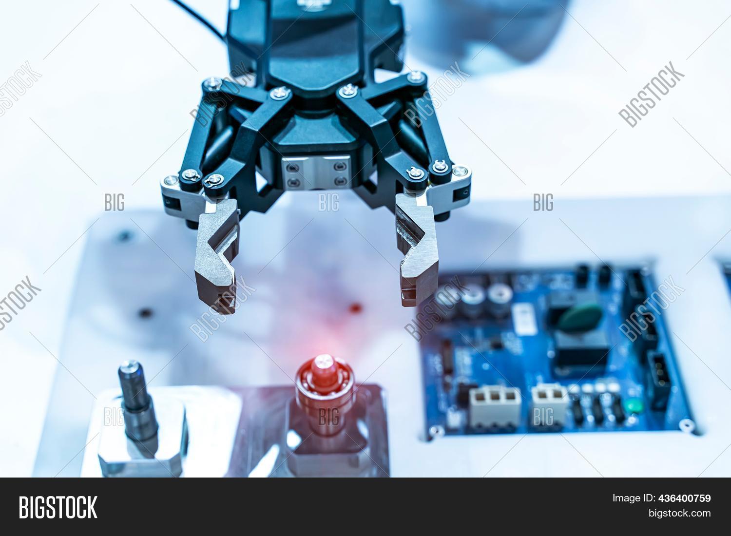 Robotic Arm Catch Image & Photo (Free Trial) | Bigstock
