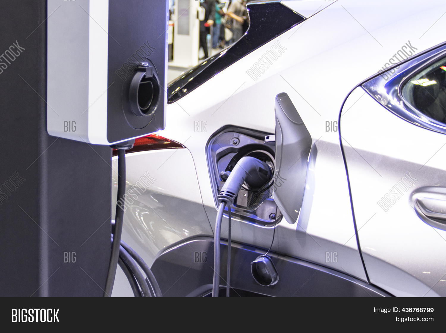 Charging Battery Car Image & Photo (Free Trial) | Bigstock