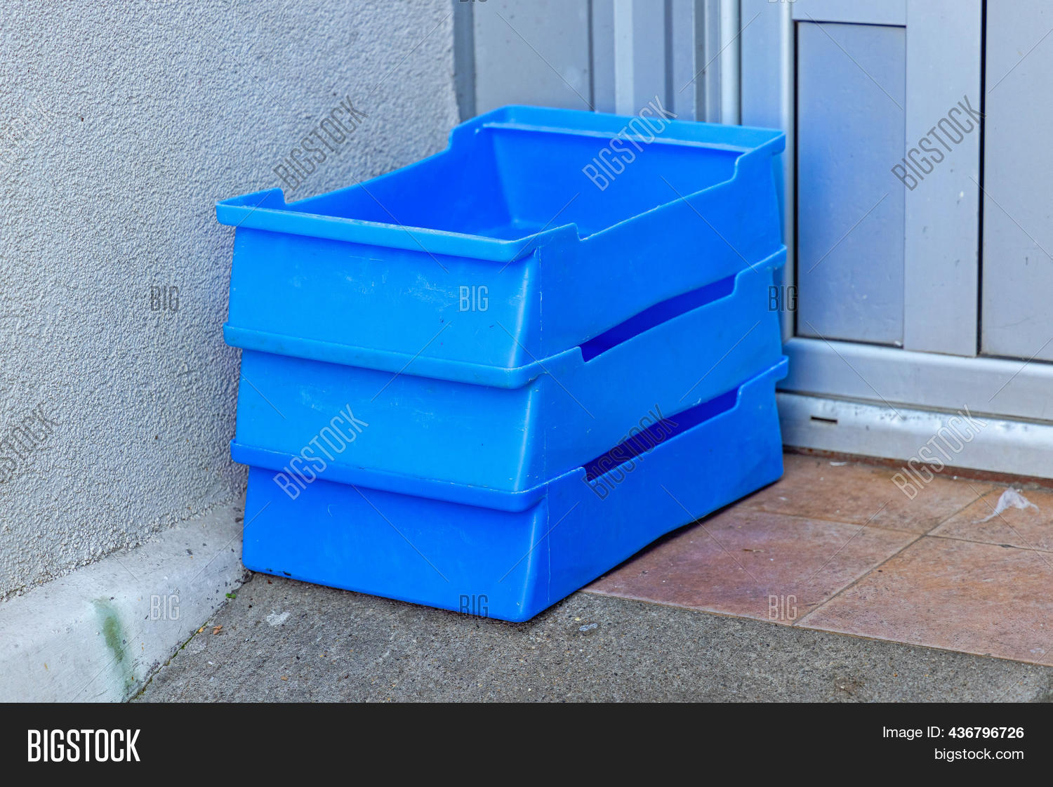 Stacked Milk 图片和照片（免费试用） | Bigstock