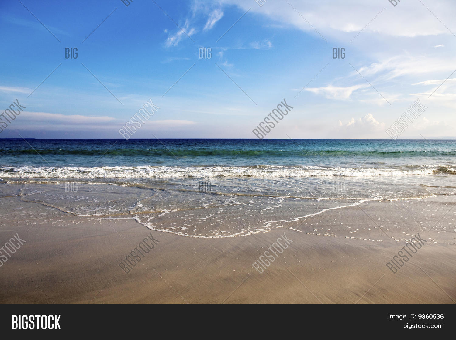 Gentle Ocean Waves Image & Photo (Free Trial) | Bigstock